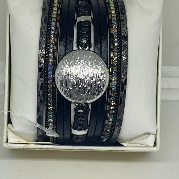 SAACHI | Jewelry | Saachi Vegan Leather Brass Chain Rhinestone Zinc ...